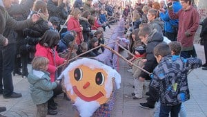 How to Care For Your Caga Tió (Tió de Nadal, Catalan Christmas Log ...