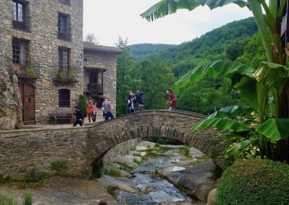 Beget, Spain: A Complete Guide to a Tiny Medieval Village - Latitude 41