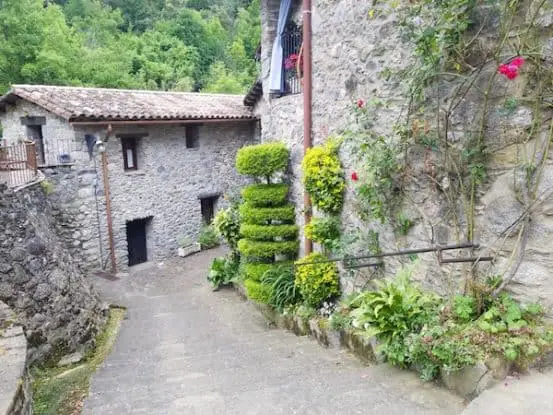 Beget, Spain: A Complete Guide to a Tiny Medieval Village - Latitude 41